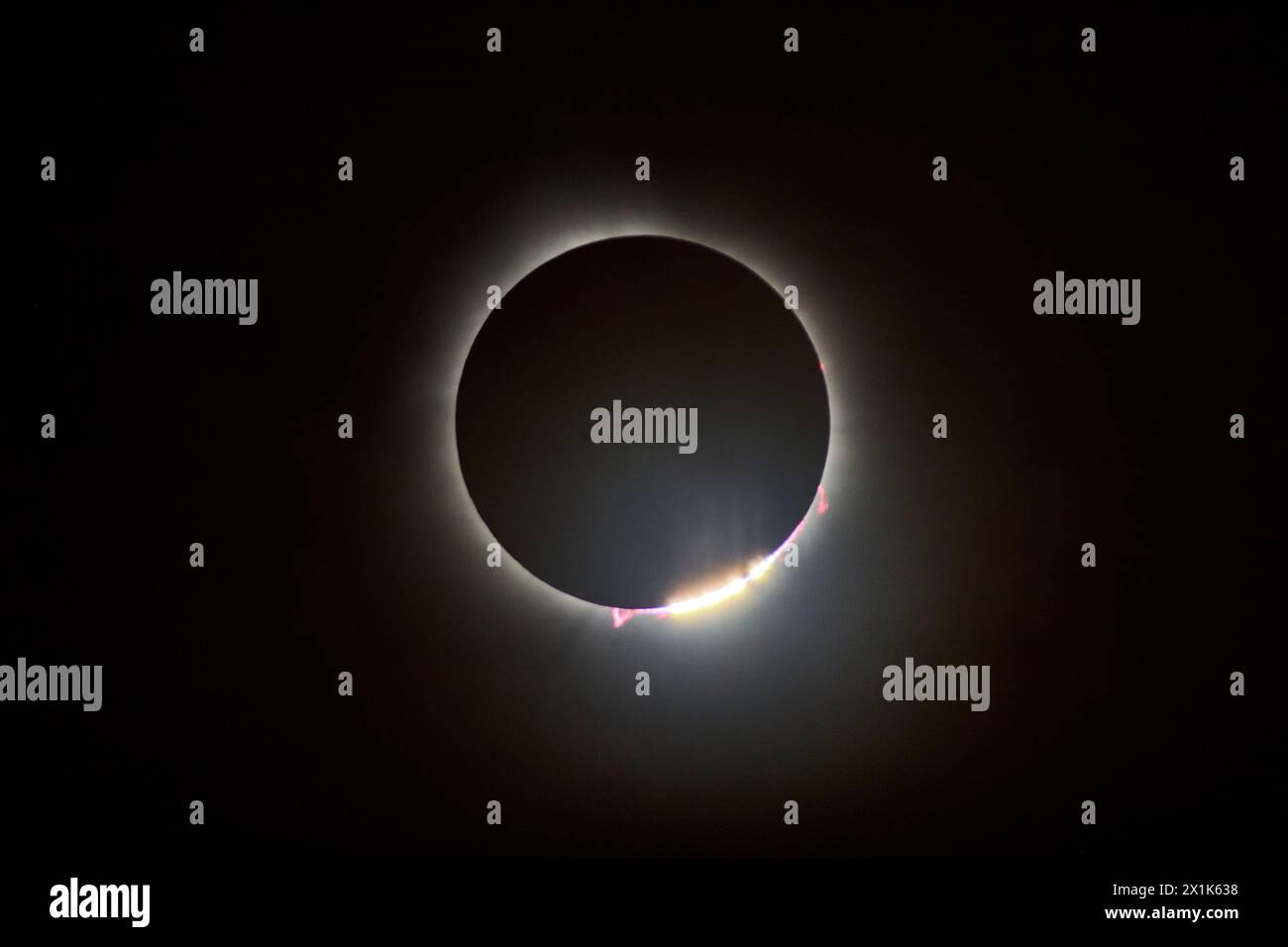 Total Solar Eclipse with Baily's Beads and Corona Glow, Spiceland Stock ...