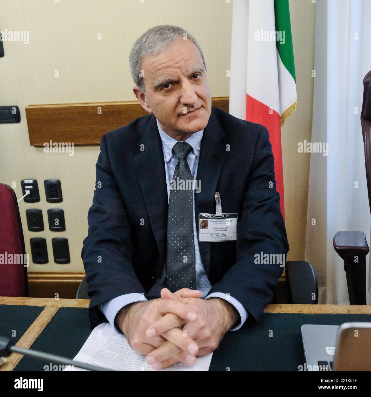 Dossieraggio hi-res stock photography and images - Alamy