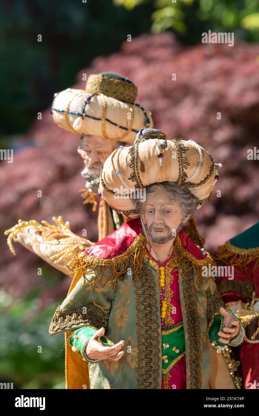 Statues of the Three Wise Men Traditional, Neapolitan Christmas ...