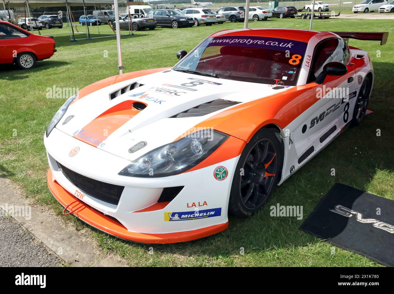 Three-quarters front view of a Ginetta G55, designed to compete in the ...