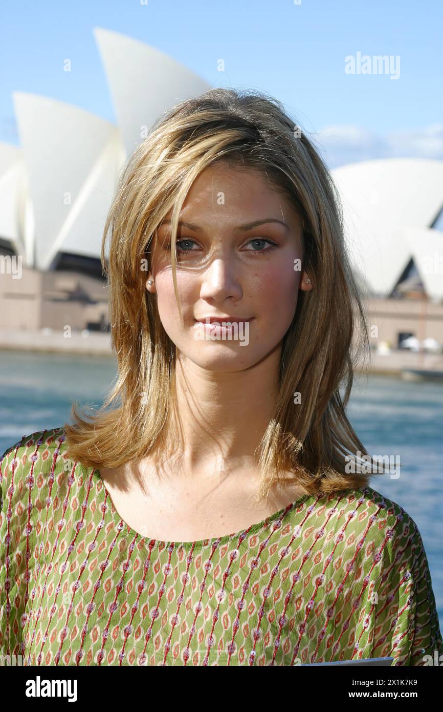 Sydney opera house videos hi-res stock photography and images - Alamy