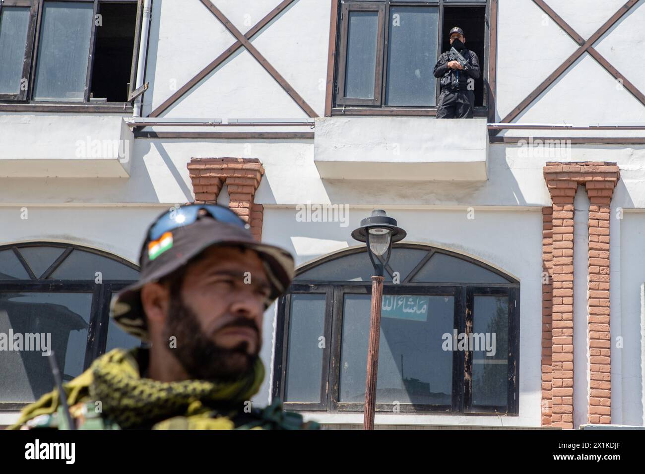 Srinagar, India. 17th Apr, 2024. Indian paramilitary troopers keep ...