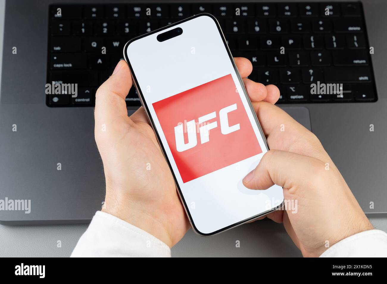 Ufc mobile app hi-res stock photography and images - Alamy
