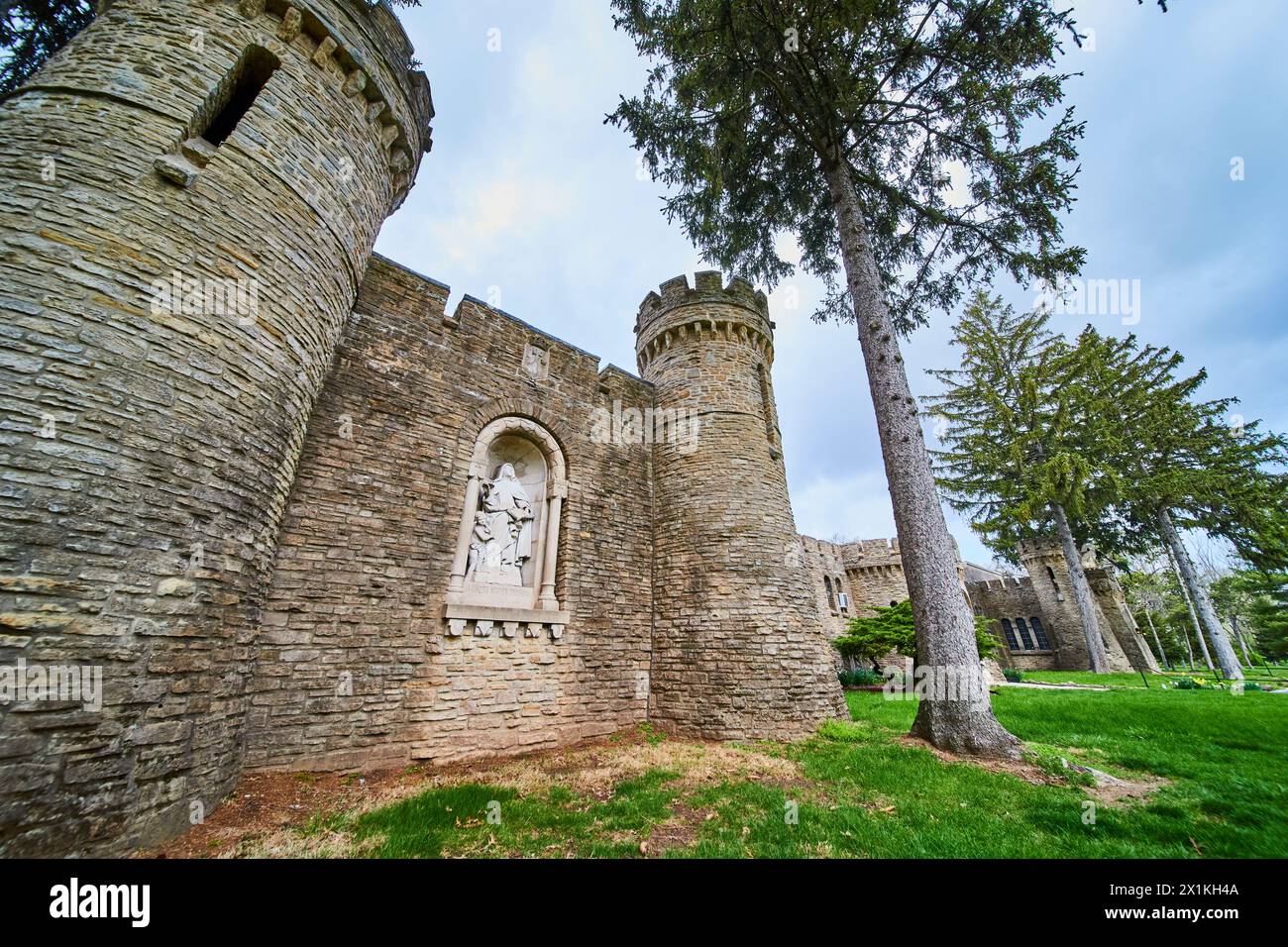 Medieval Castle Architecture and Sculpture at Bishop Simon Brute ...