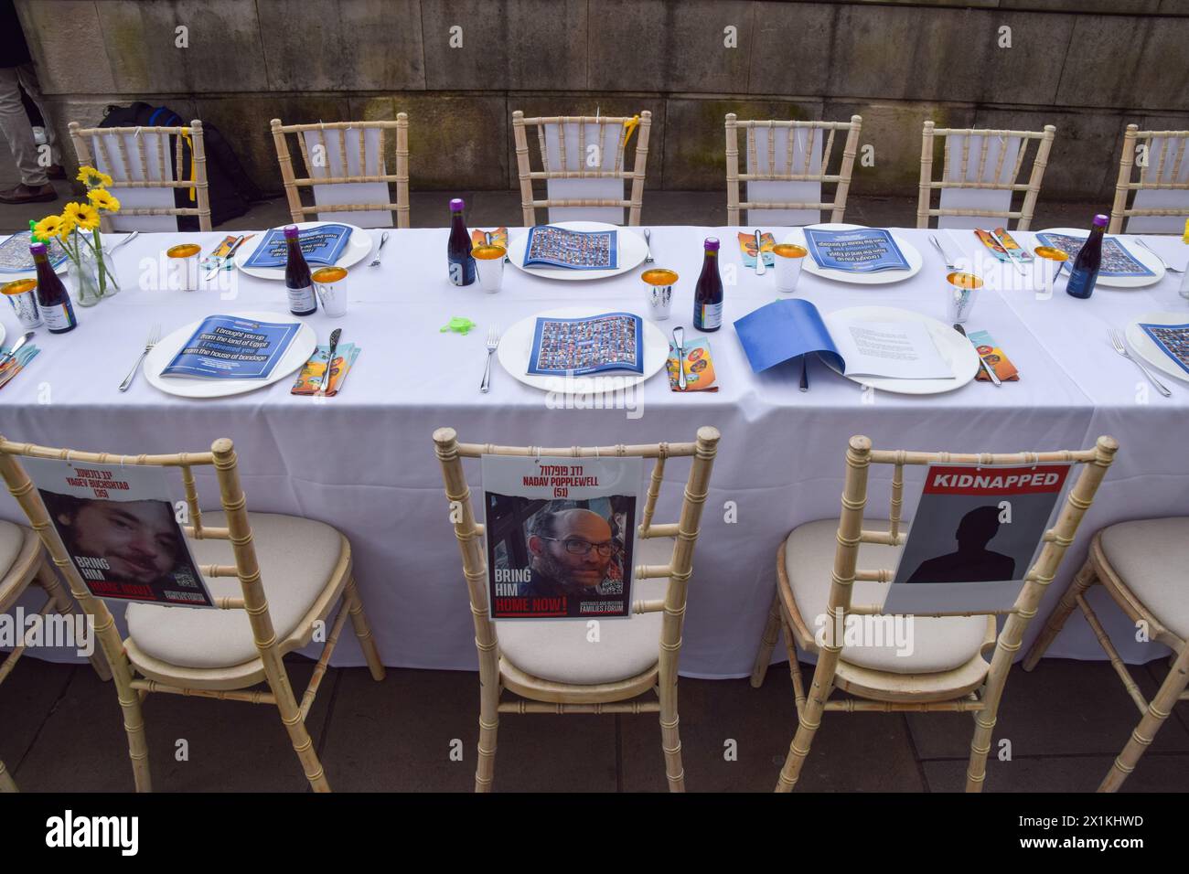 London, UK. 17th April 2024. Pro-Israel campaigners set up a Passover ...