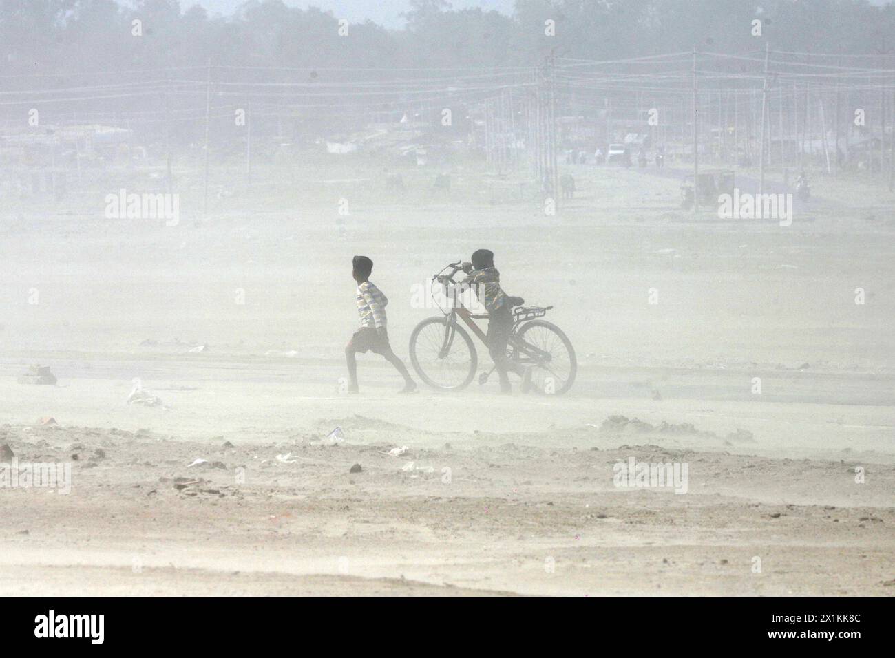 Prayagraj, India. 17 April 2024, Children brave heat wave like ...