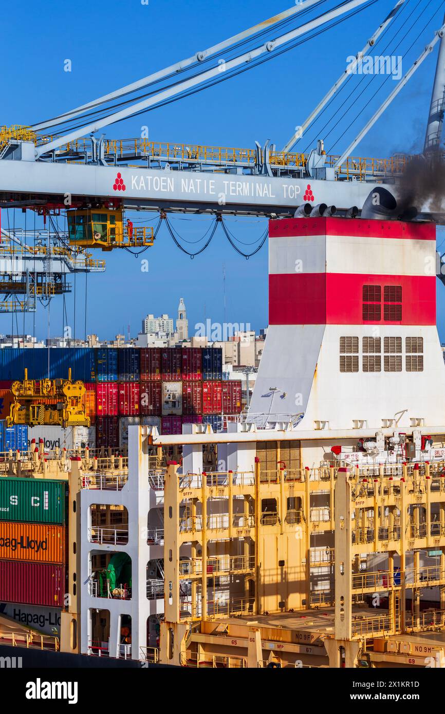 Container ship Seaspan Osprey, Port of Montevideo, Uruguay, South ...