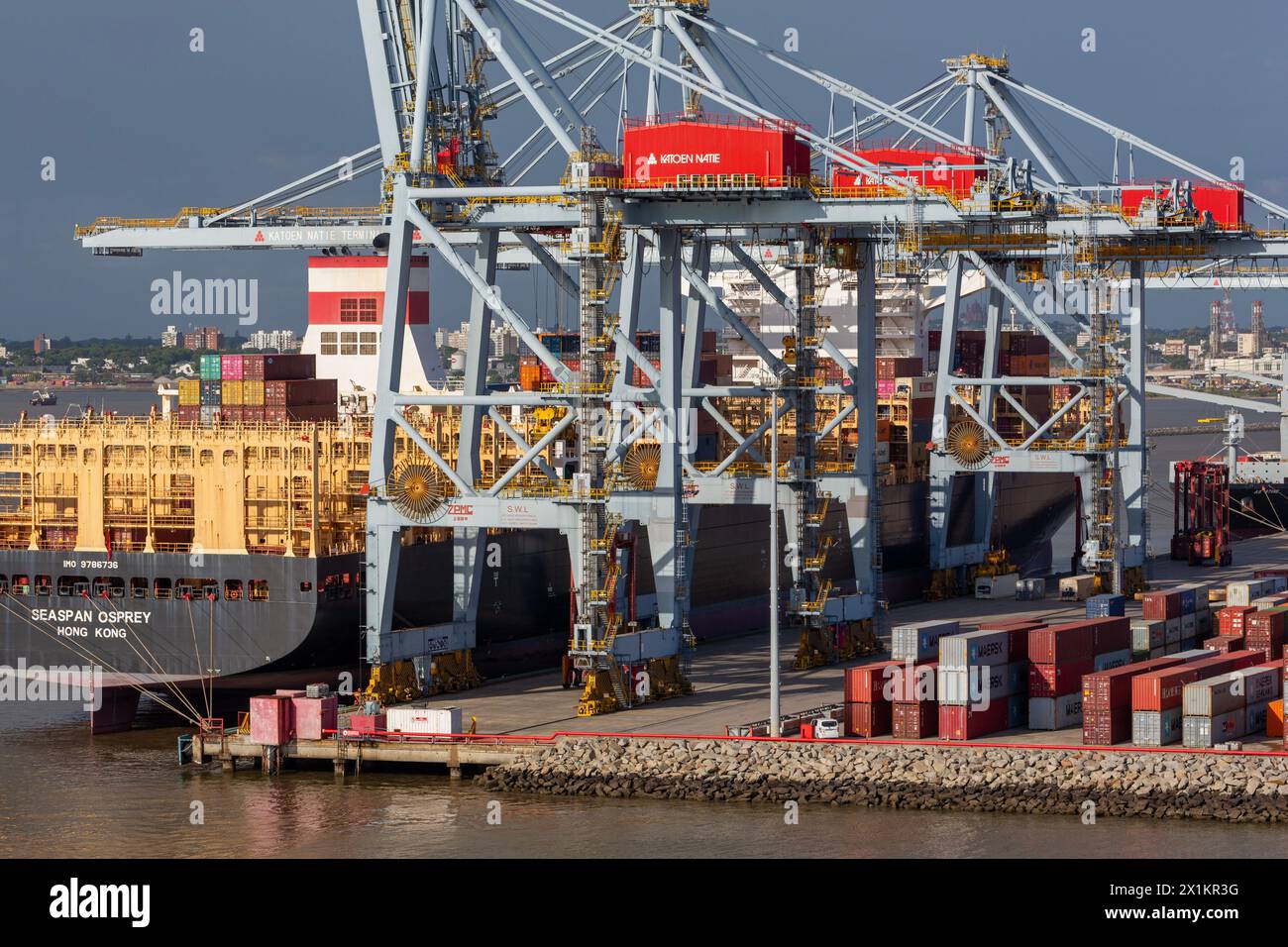 Container ship Seaspan Osprey, Port of Montevideo, Uruguay, South ...