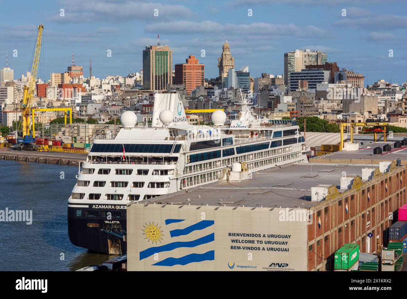 Rio ship terminal hi-res stock photography and images - Alamy