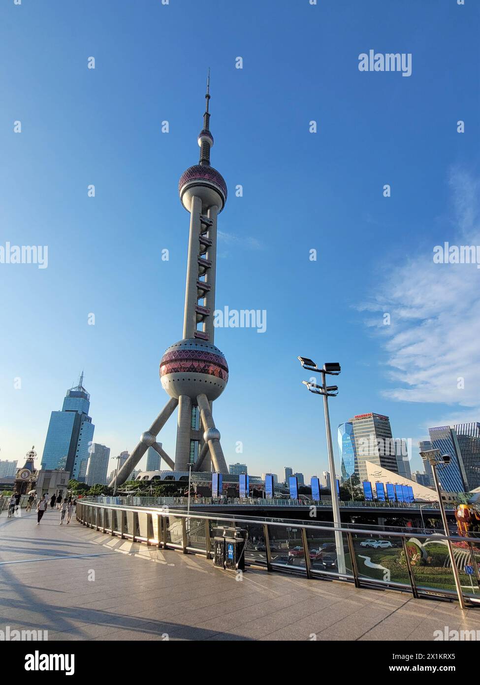 Shanghai pudong shanghai tower hi-res stock photography and images - Alamy