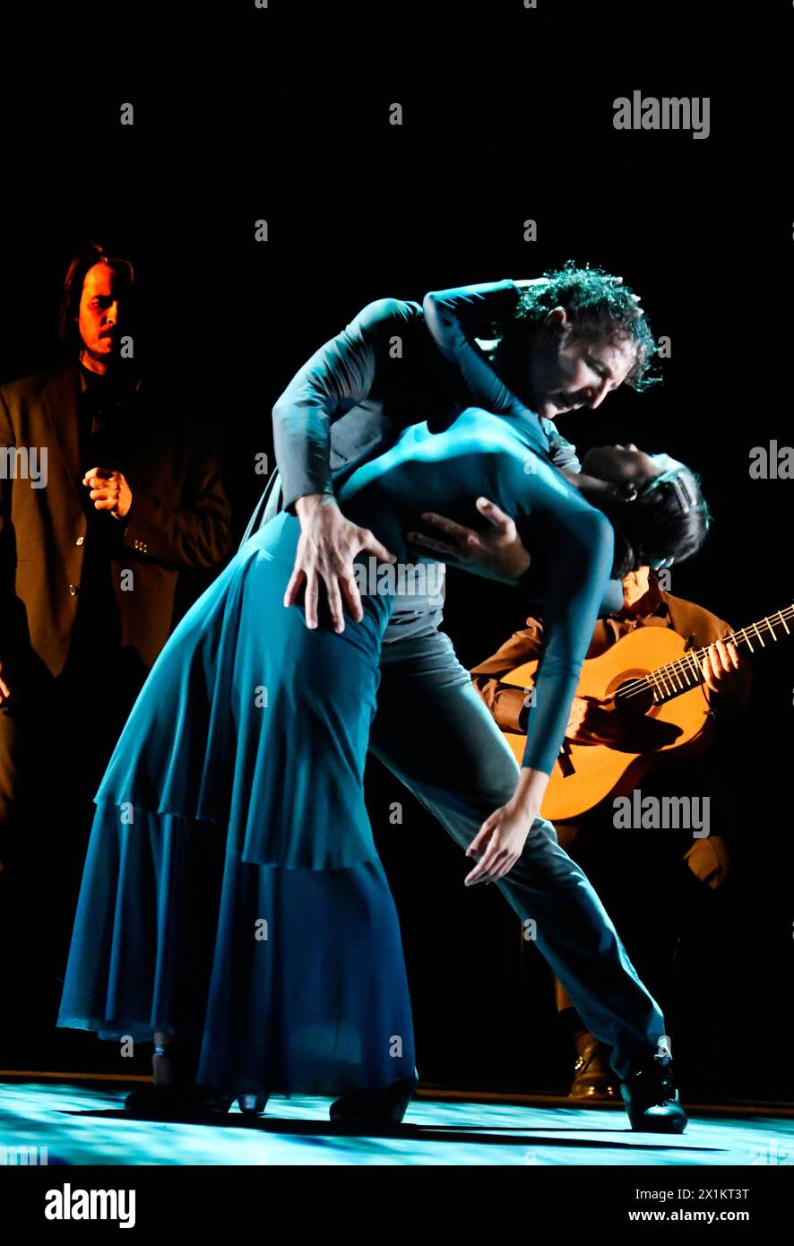 Comtemporary dance hi-res stock photography and images - Alamy
