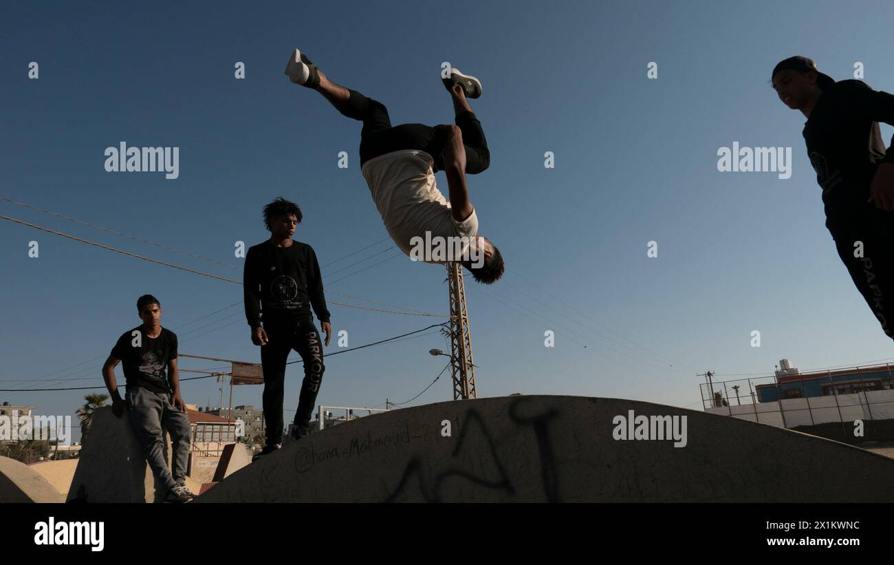 Young people doing parkour in Rafah, Gaza Strip, in 2019 Stock Photo ...
