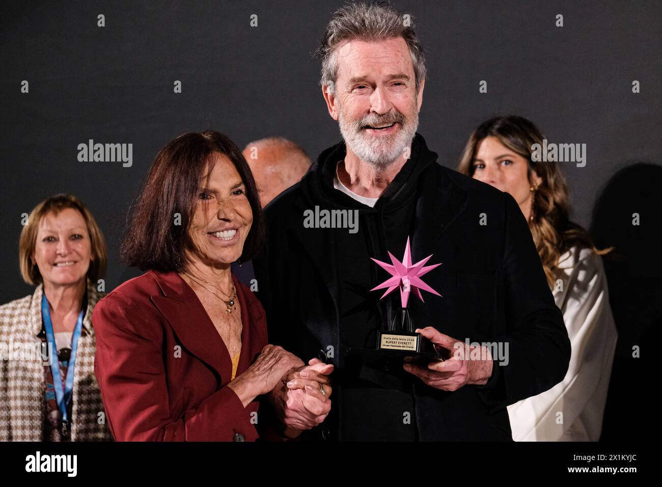 Laura Righi e Rupert Everett durante alcuni momenti della Cerimonia di ...