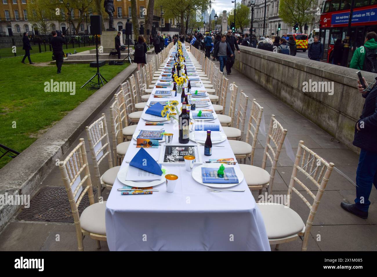 London, UK. 17th Apr, 2024. Pro-Israel campaigners set up a Passover ...