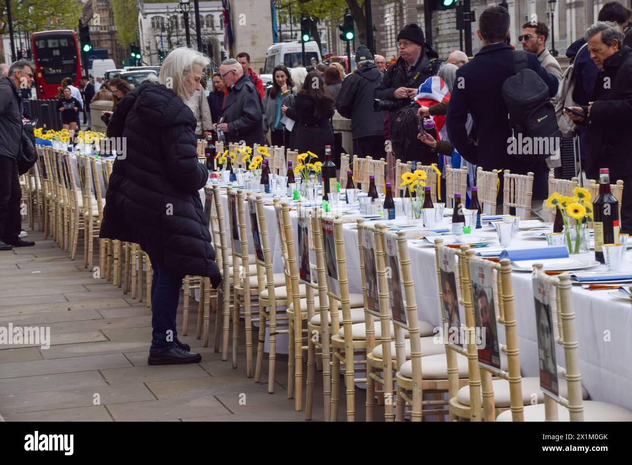 London, UK. 17th Apr, 2024. Pro-Israel campaigners set up a Passover ...
