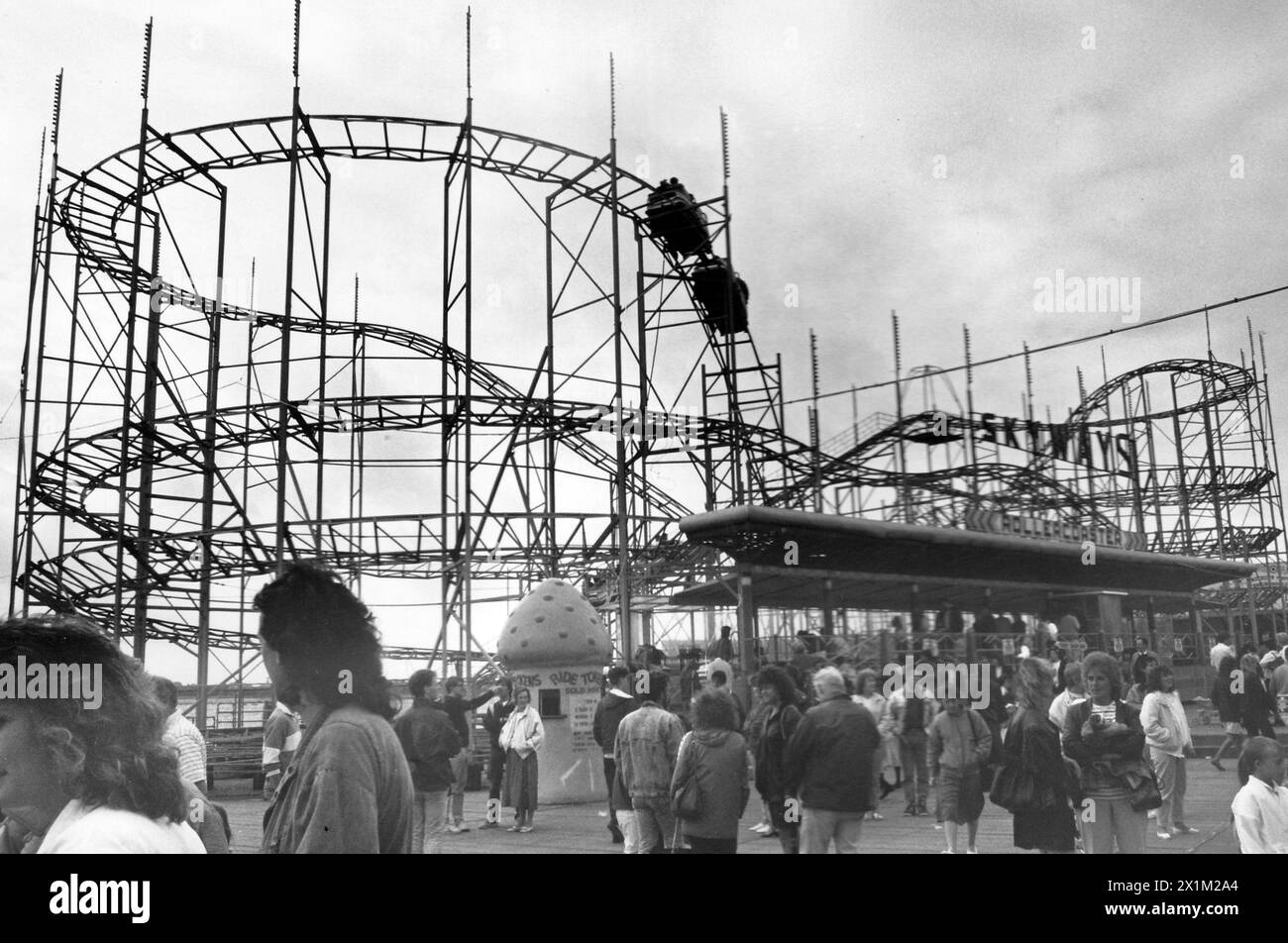 PASSENGERS ENJOY THE FUN OF THE FAIR DESPITE TH SAFETY ISSUES AT FUN ...