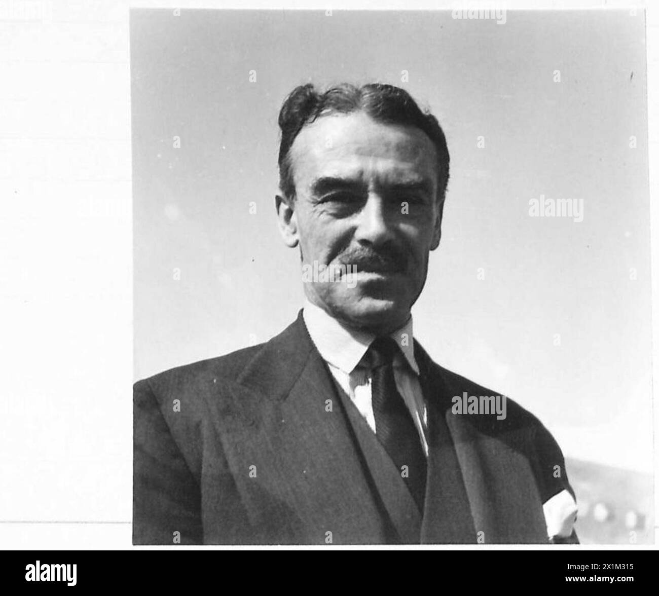 NEW MINISTER OF STATE ARRIVES IN MIDDLE EAST - Mr. Richard Casey on his ...