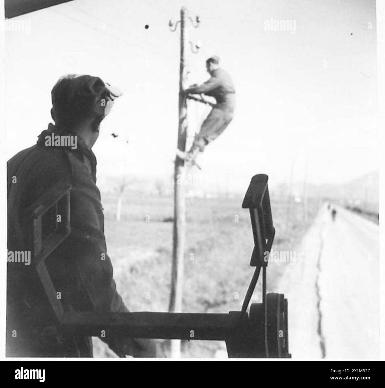 ITALY : FIFTH ARMYSIGNAL COMMUNICATIONS IN THE FIELD(For record ...