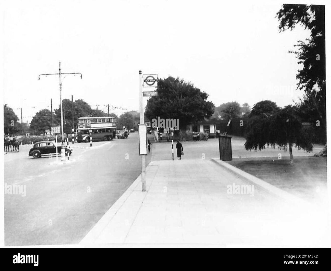 CAMOUFLAGED STRONG POINTS - Hampton Court , British Army Stock Photo ...