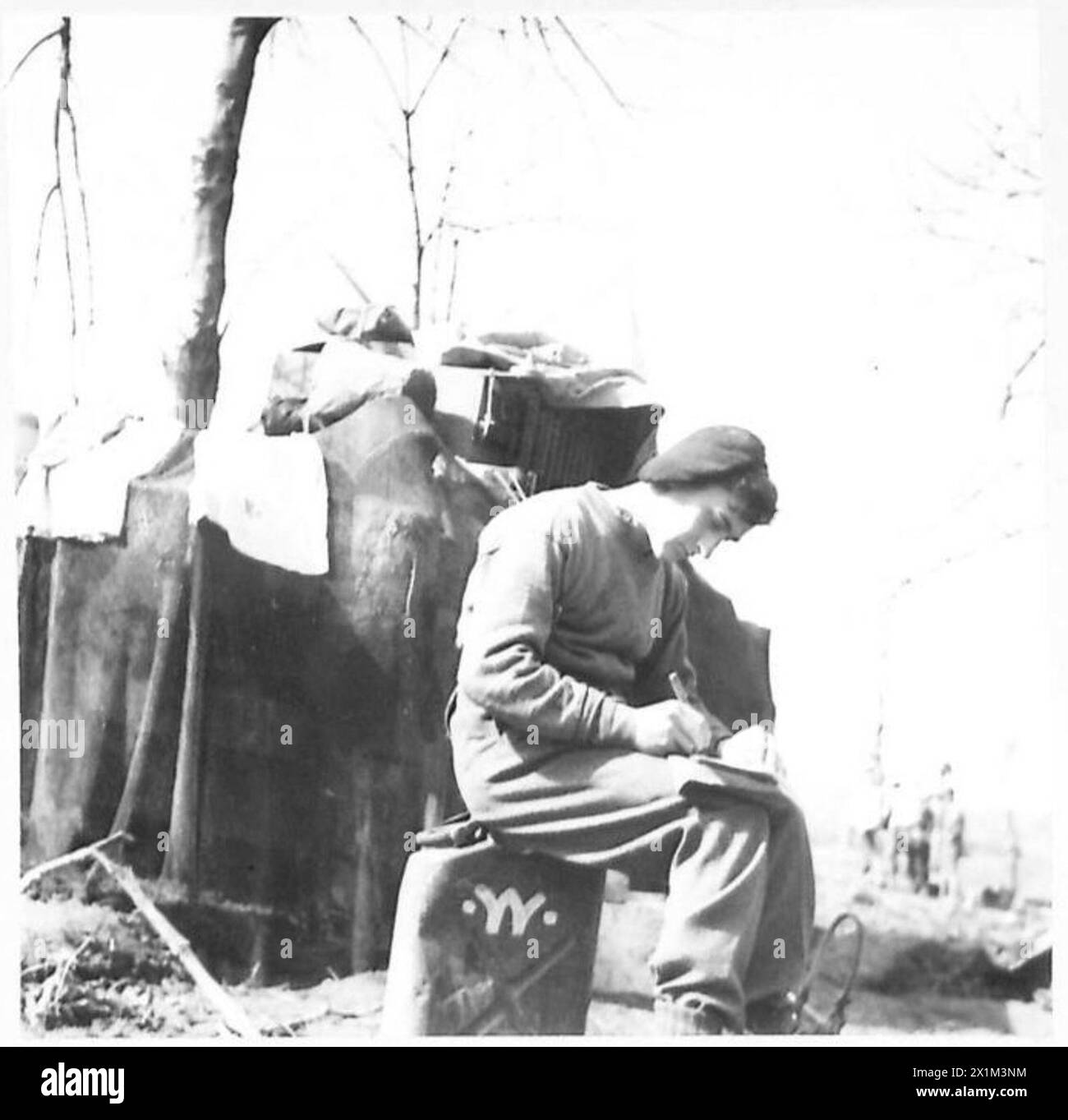 ITALY : FIFTH ARMYTANKS CREWS RESTING BEFORE BATTLE - Tpr. W. Flewker ...