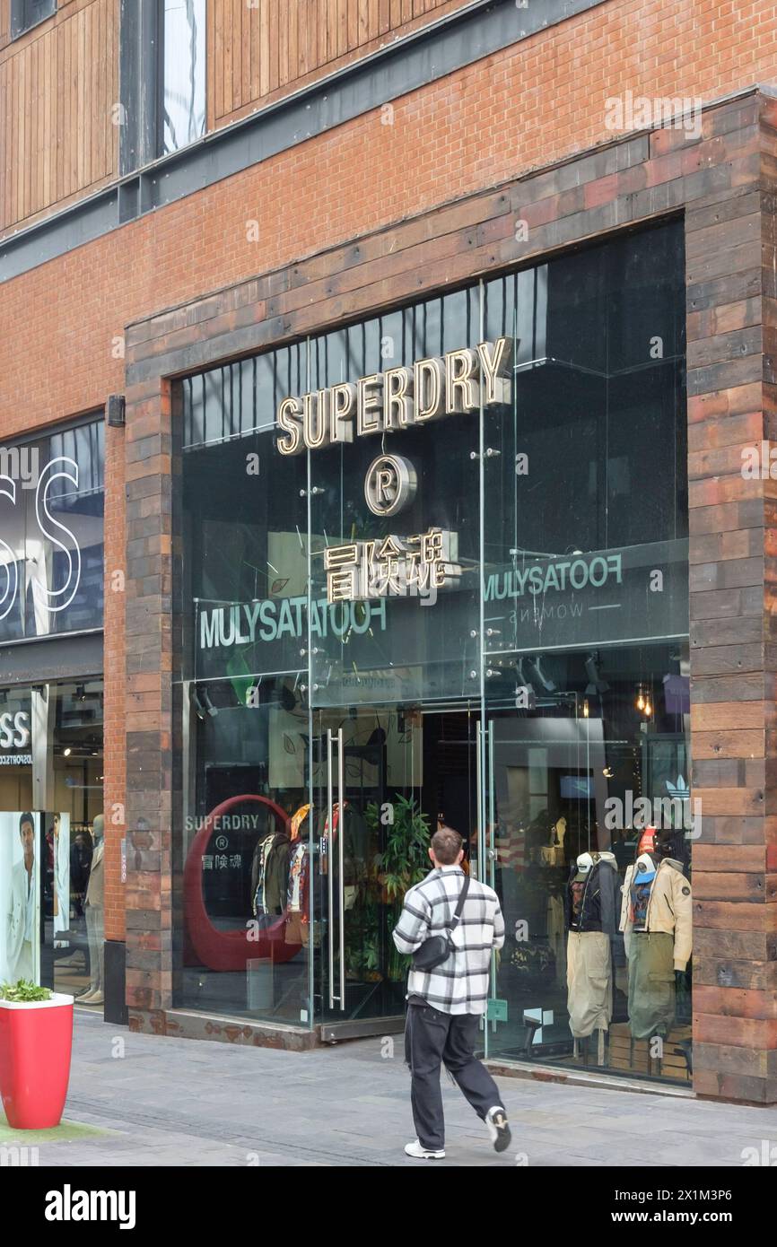 Shopping superdry hi-res stock photography and images - Alamy
