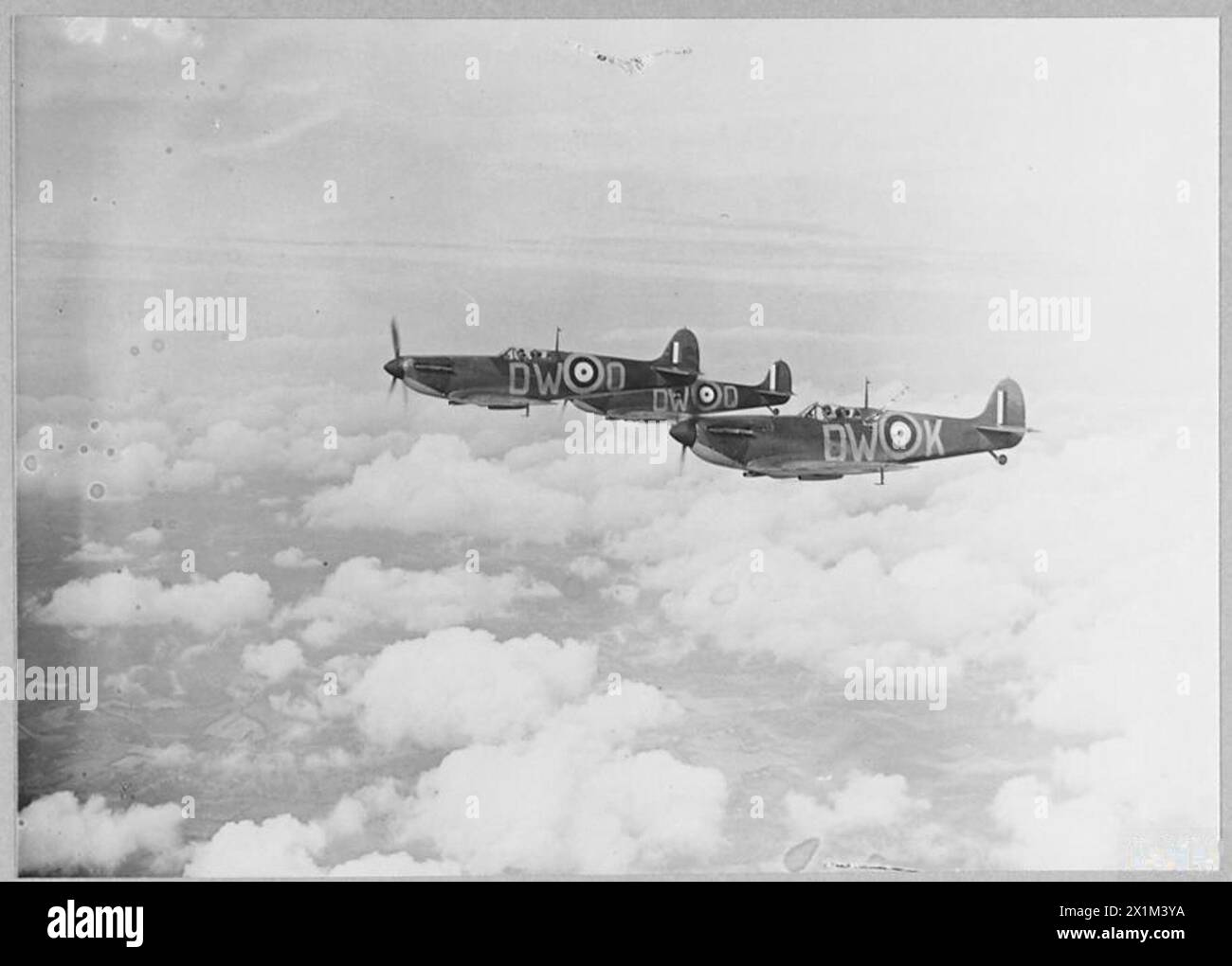 THE BATTLE OF BRITAIN 1940 - Spitfires of No. 610 Squadron, based at ...