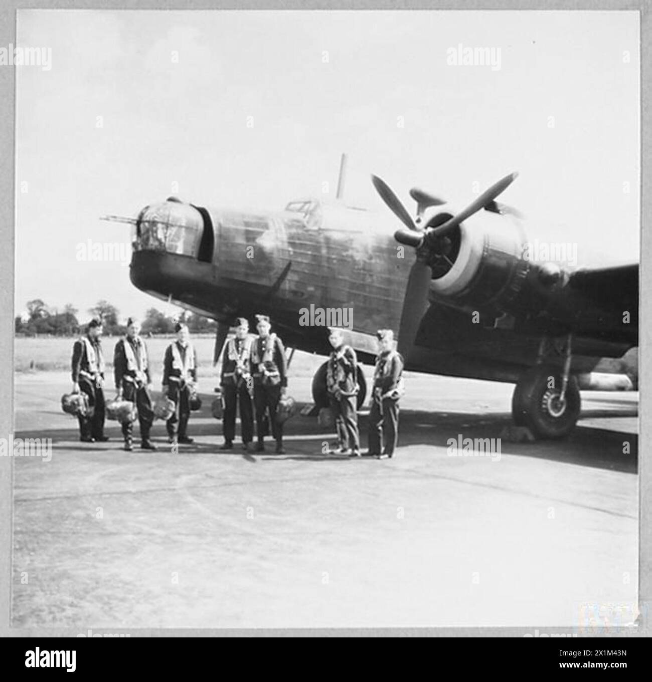 AIR TRAINING CORPS CADETS FLY IN WELLINGTON BOMBER - As part of their ...