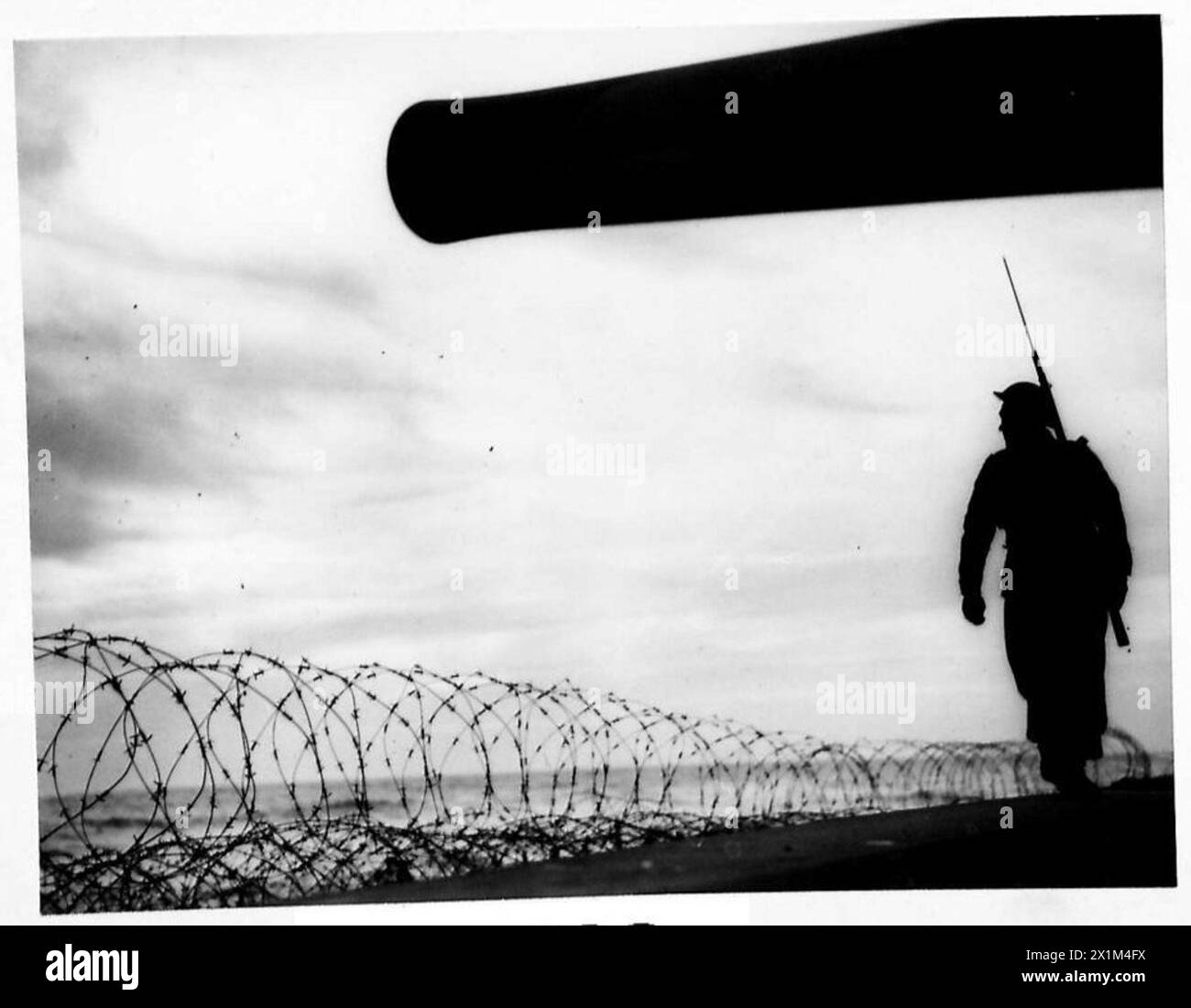 Guns at sea Black and White Stock Photos & Images - Alamy