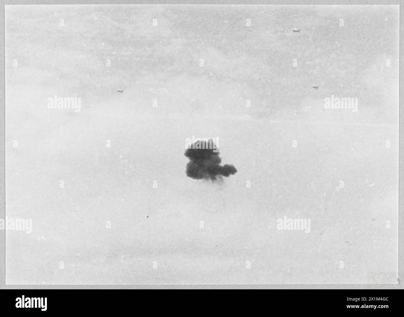 R.A.F. BALLOON DEFENCE AGAINST THE FLYING BOMB - Picture (issued 1944 ...