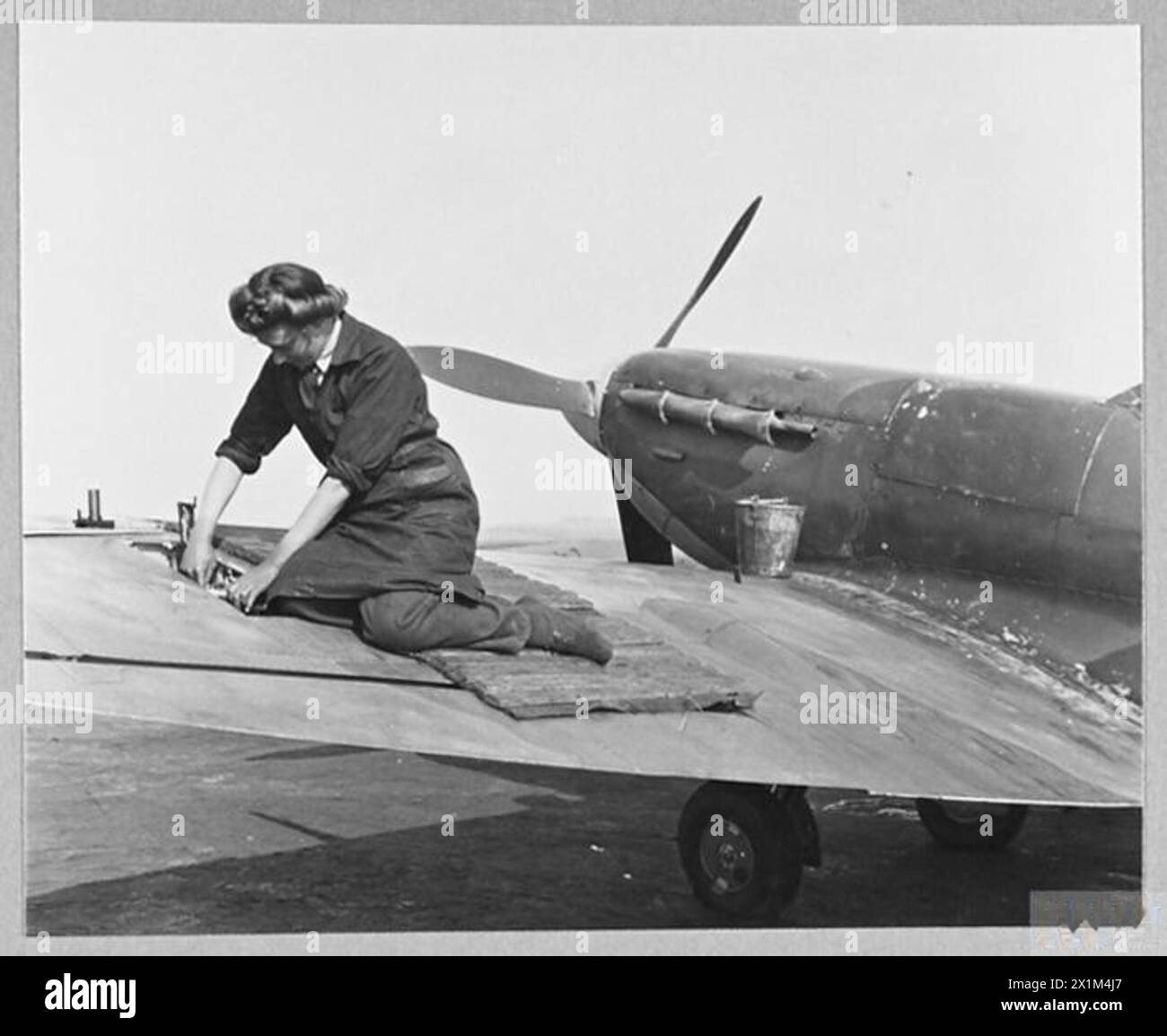 Spitfire pilots factory hi-res stock photography and images - Alamy