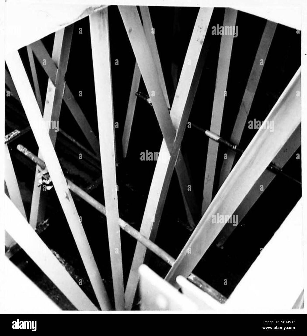 SPECIAL ASSIGNMENT FOR DTN - Internal bracing of Spud Pontoon, British ...