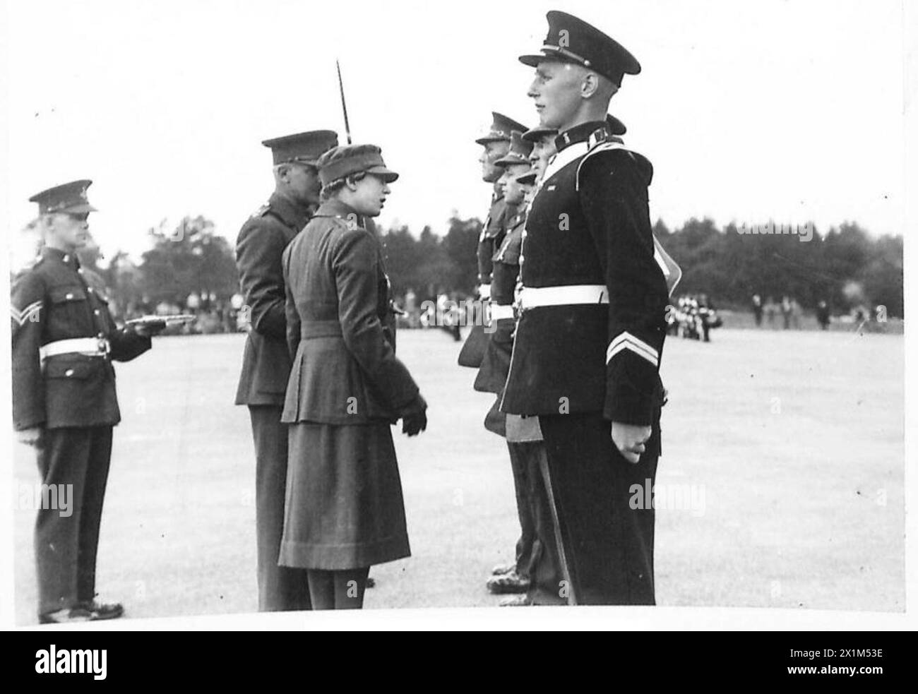 H.R.H. THE PRINCESS ROYAL PRESENTING COLOURS TO THE GREEN HOWARDS AT ...