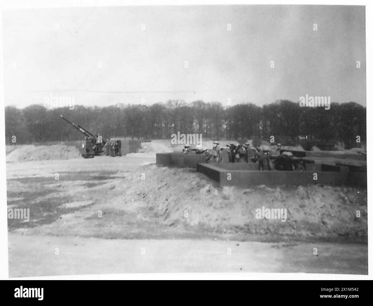 Army personnel monitoring surveillance hi-res stock photography and ...