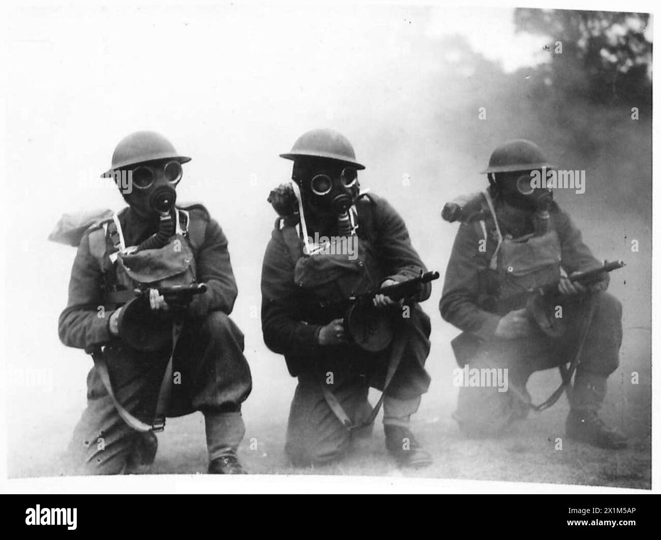 Irish Guards train with Tommy guns at H.Q. Ridge End, Hooks Heath ...