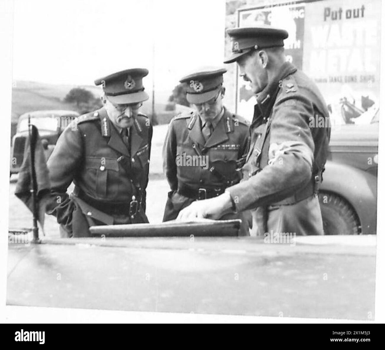 THE COMMANDER-IN-CHIEF HOME FORCES VISITS SCOTTISH COMMAND - General ...