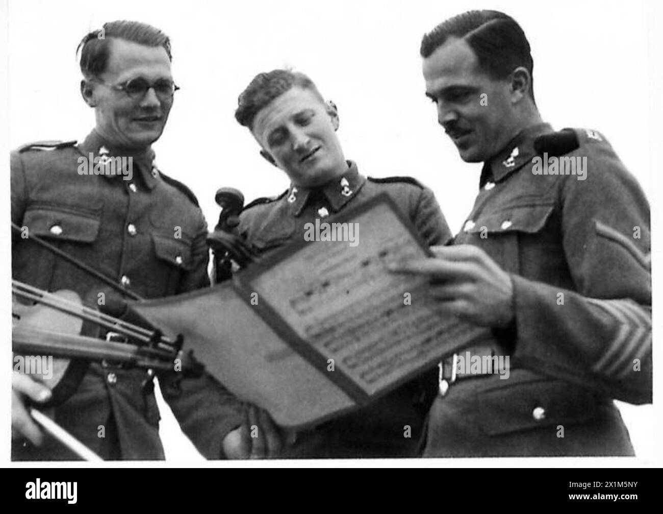 NORTH AFRICA : OBSERVER STORYR.A.BAND AT AMERICAN HOSPITAL - Left to ...
