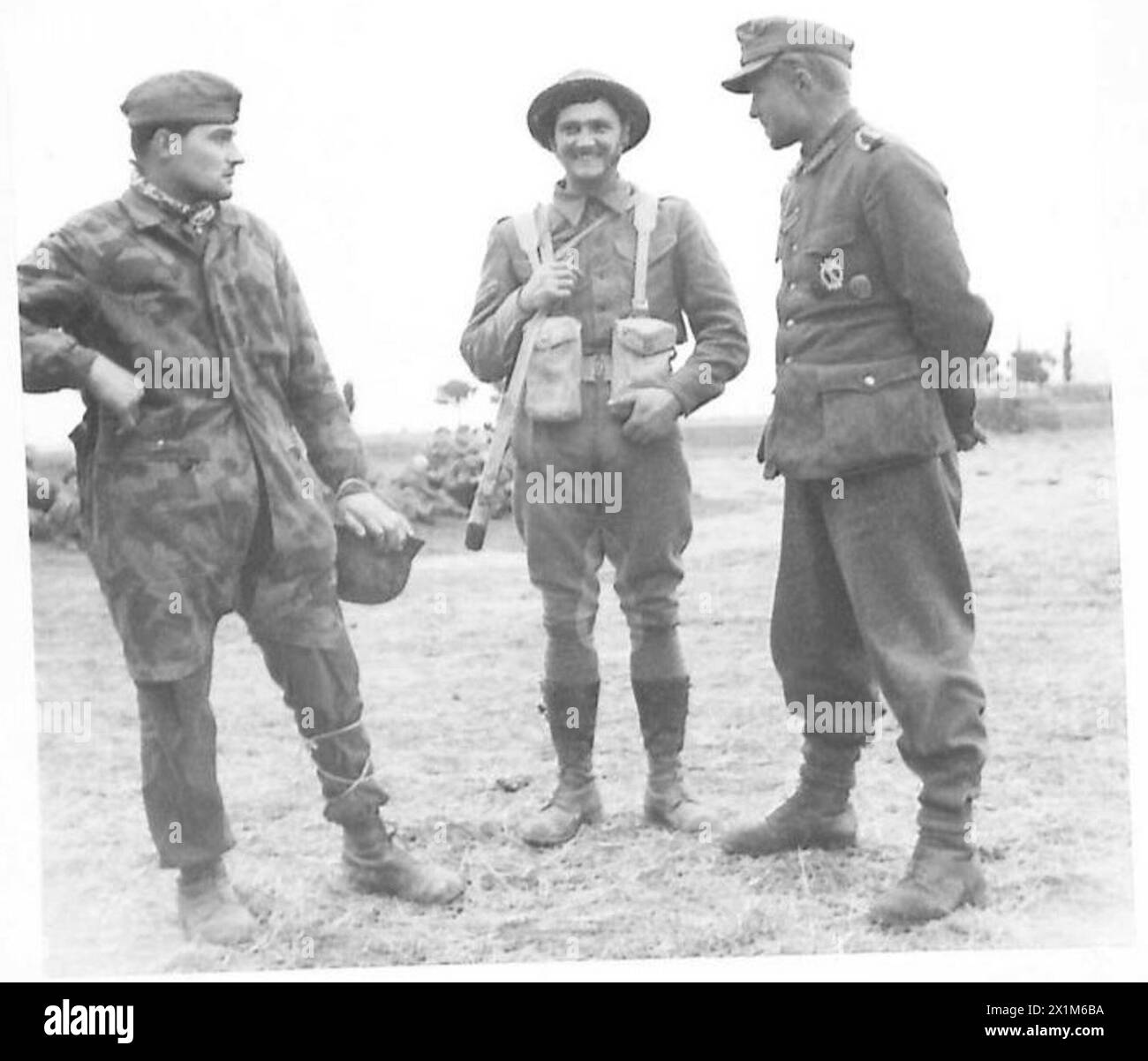 Irish army under Black and White Stock Photos & Images - Alamy