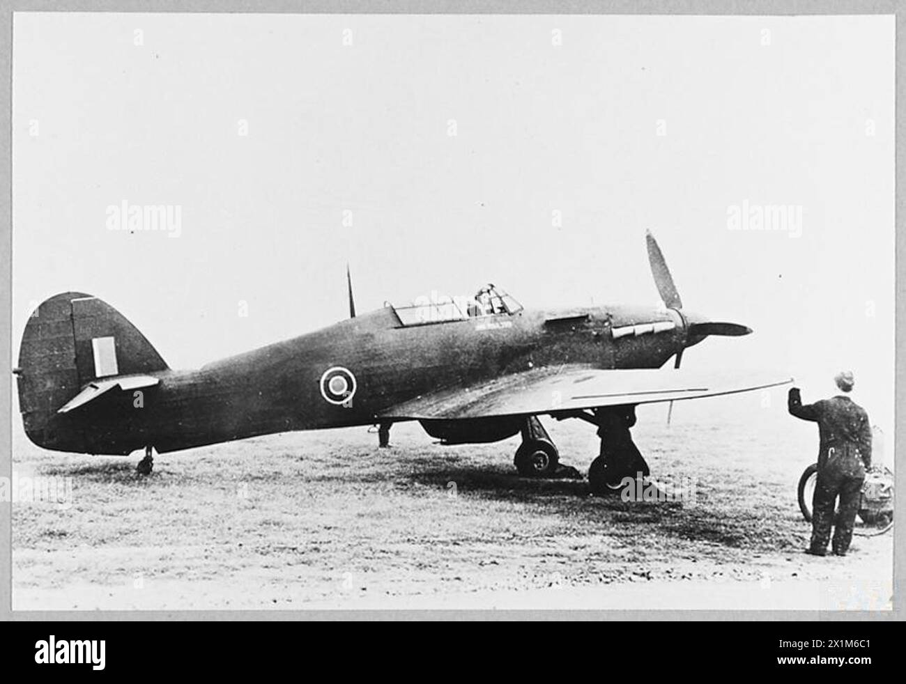HURRICANE MARK I (HAWKER) - Rolls Royce Merlin II or III engine. "Mau ...