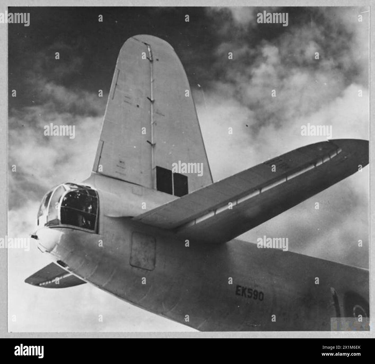 LONG RANGE LIBERATORS AND SUNDERLANDS OF COASTALCOMMAND. - 11797 ...