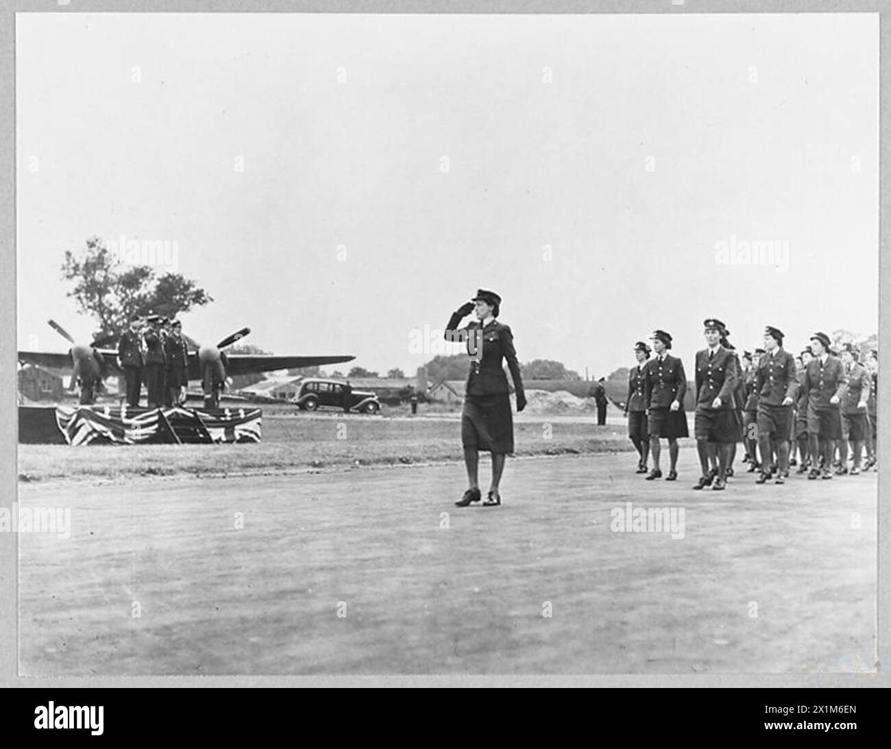 AWARD FOR THE BEST W.A.A.F. SECTION OF BOMBER COMMAND - 15772 Picture ...