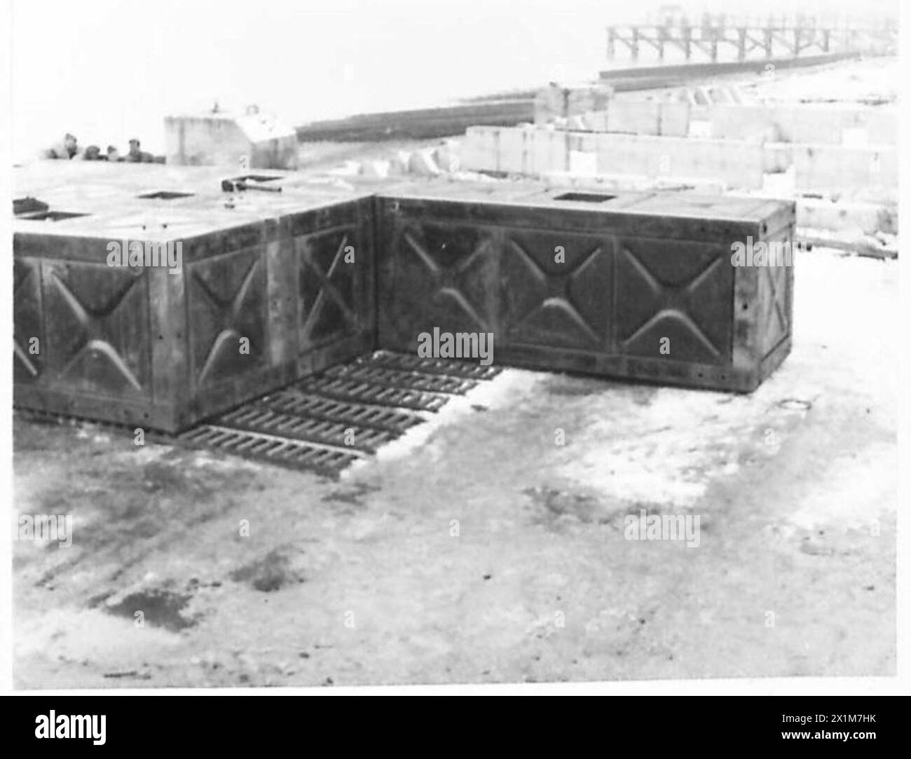 BARGE CONSTRUCTION BY 987 P.A.COY. R.E. [T.N.5] - Power barge under ...
