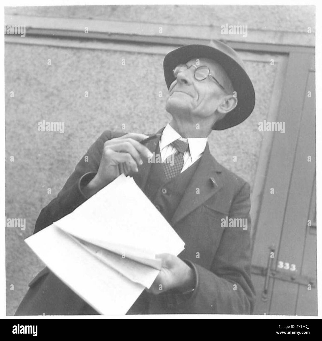 Retired army officers Black and White Stock Photos & Images - Alamy