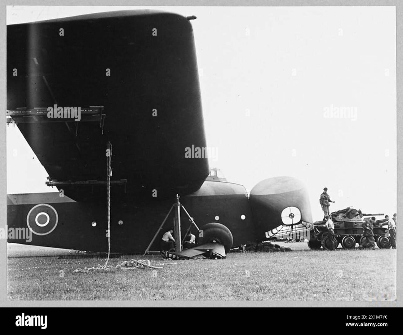 BRITISH GLIDER BUILT TO CARRY AIRBORNE TANK - 13380 Picture (issued ...