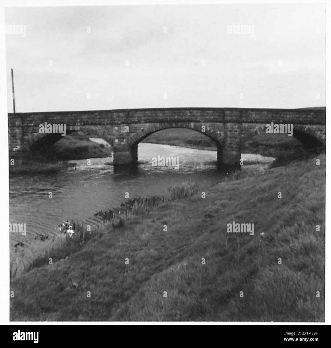 Moy bridge hi-res stock photography and images - Alamy