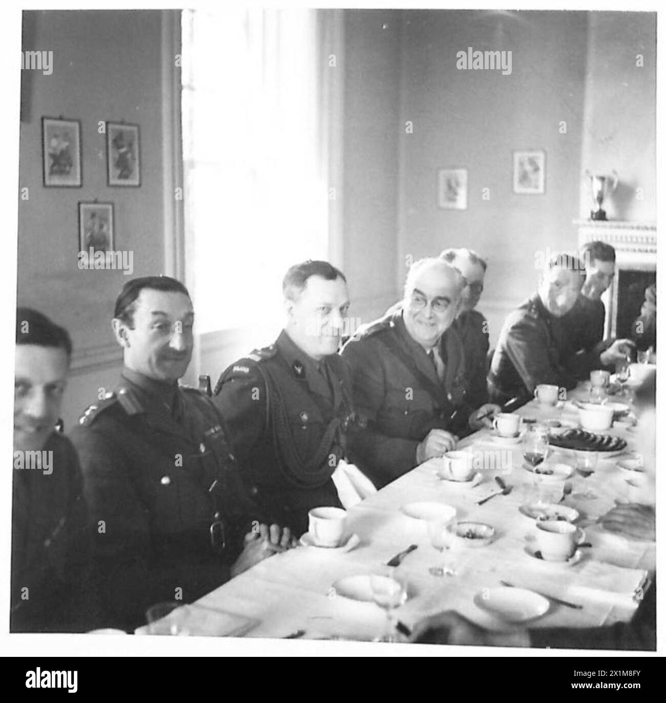 General Marian Kukiel, CO of the 1st Polish Corps, entertains Deputy ...