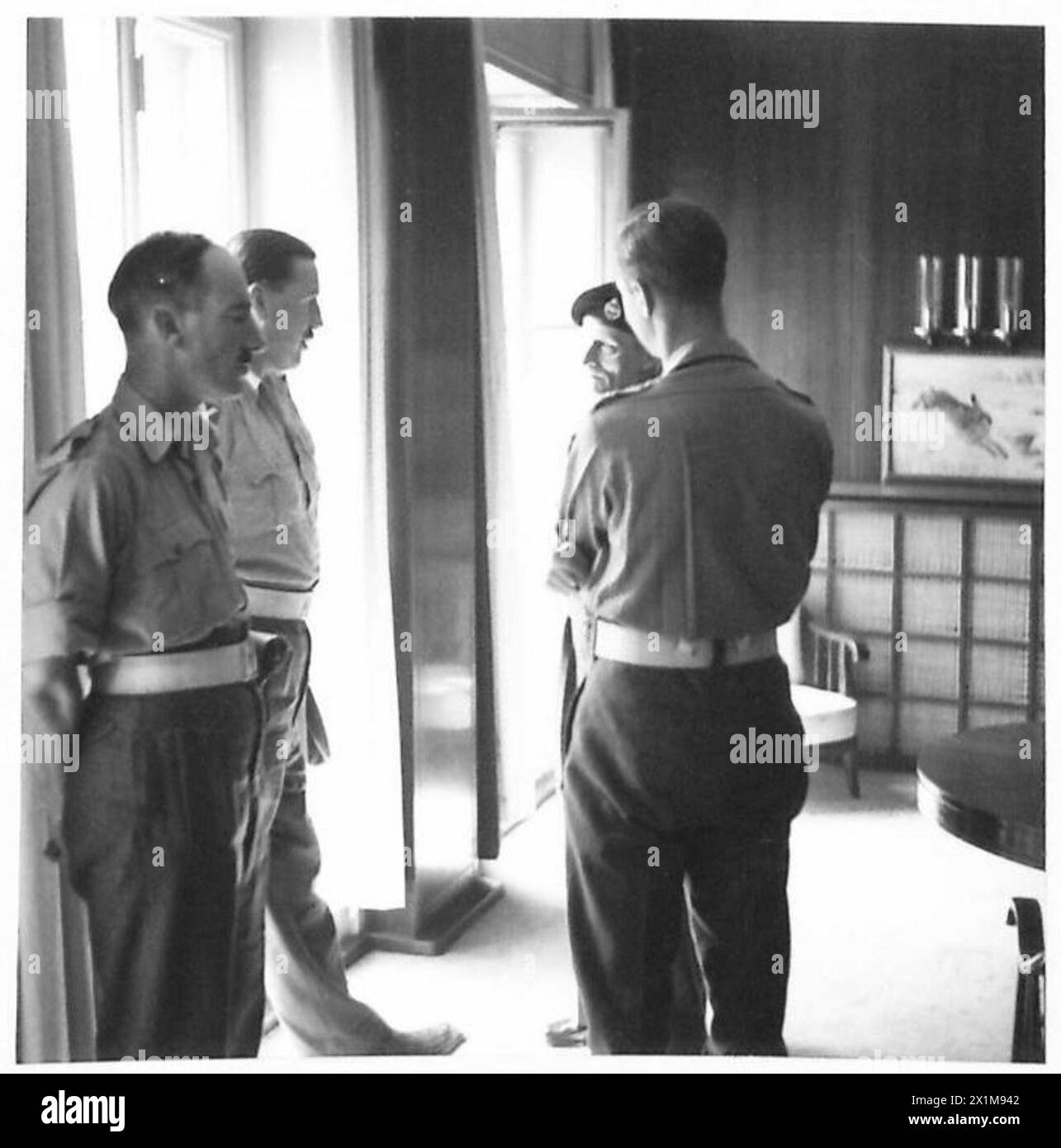 The Commander-in-Chief visits the 5th Division, meeting and speaking ...