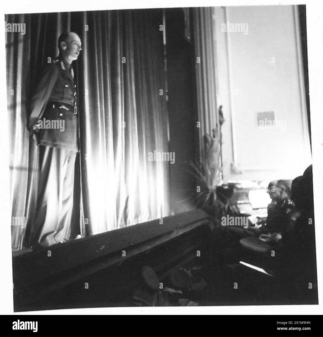 SOUTHERN COMMAND HAS A GARRISON THEATRE - Lt.Gen. H.C.Loyd making a ...