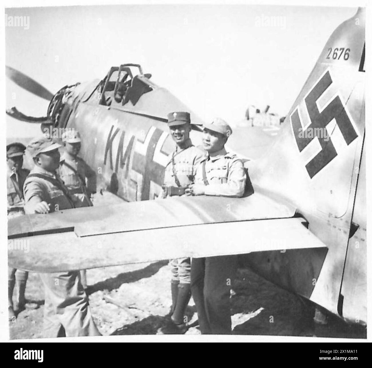 Major Hwang, General Lam, General Hoo, and Colonel Lew of the Chinese ...