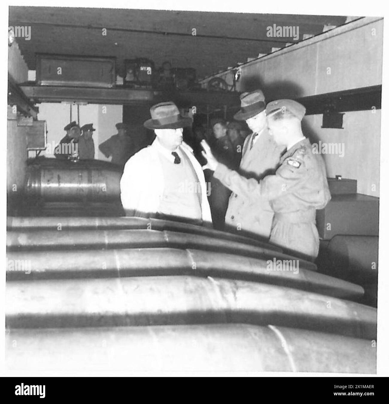 American military personnel inspect Black and White Stock Photos ...