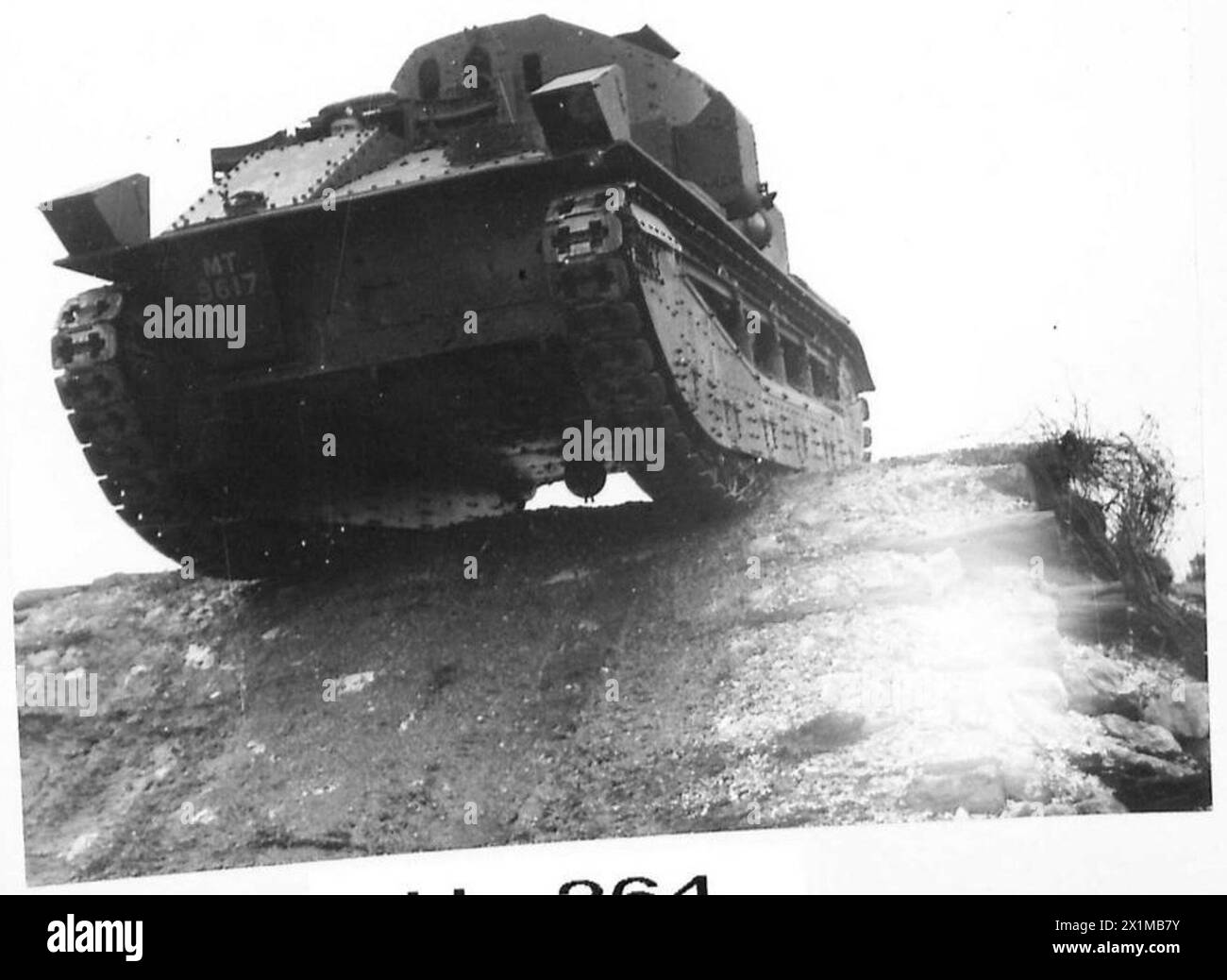 ROYAL TANK CORPS ON MANOEUVRES AT BOVINGTON - Light, medium and heavy ...